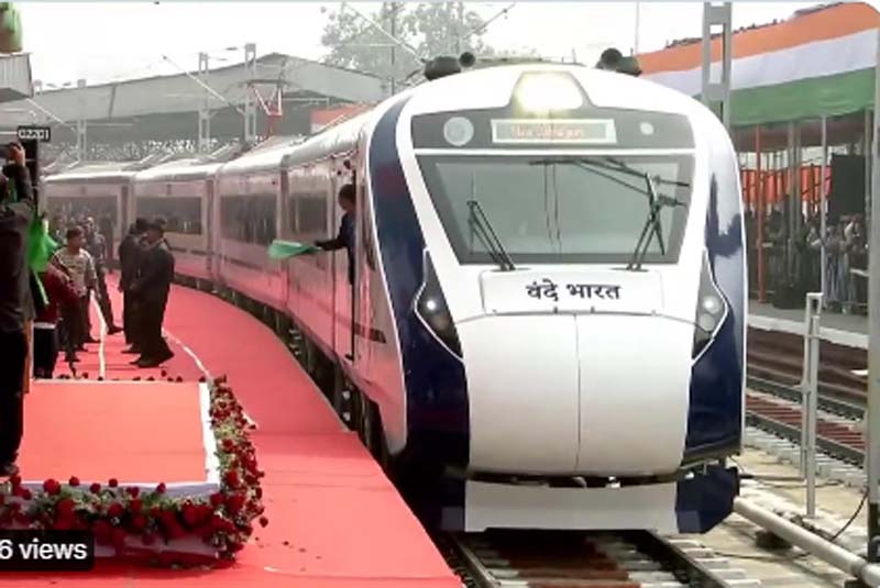 West Bengal: PM Narendra Modi flags off Vande Bharat Express connecting Howrah to New Jalpaiguri ...