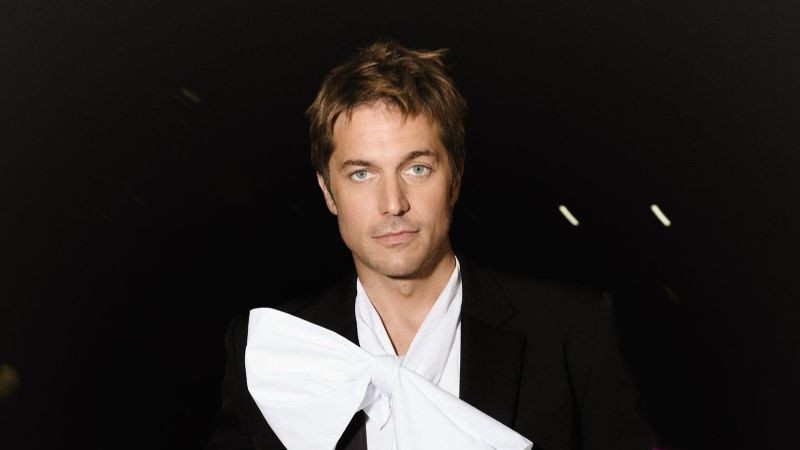 Lucas Bravo says English is his ‘preferred language’ for seduction, opens up about darker turn ...